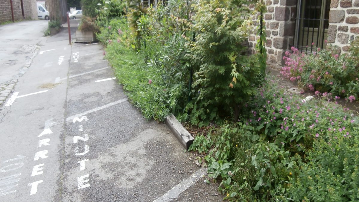 Hédé-Bazouges (35) : un aménagement à moindre coût pour embellir le ...